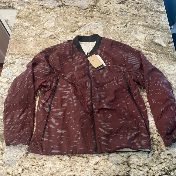 Nike | Jackets & Coats | Nike Therma Reversible 3m Running Jacket ...